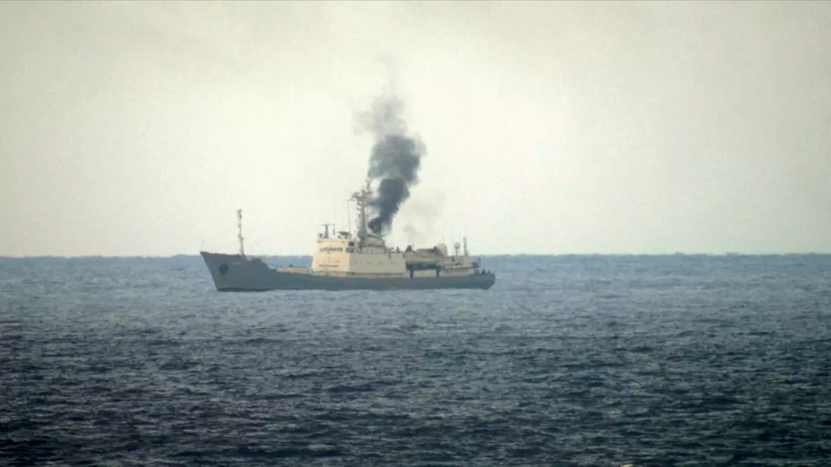 (AUDIO) O navă militară rusă a luat foc în timp ce spiona o țară membră ...