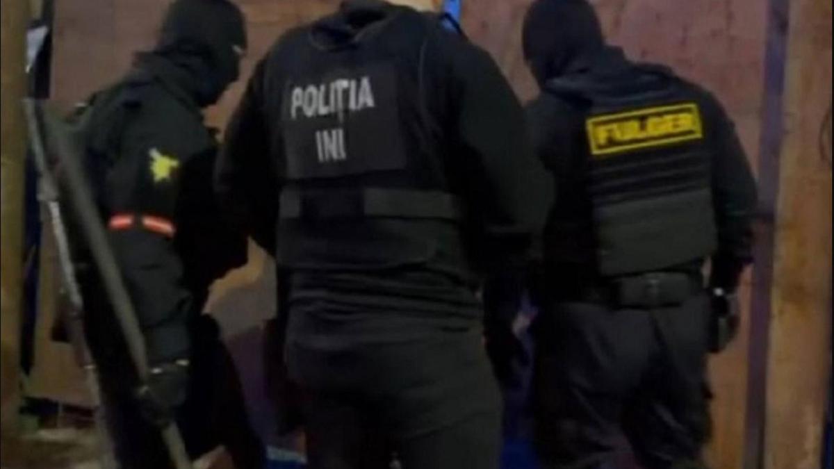 UPDATE // (SURSE) Liderul grupǎrii Iujnaia, Alexandru Sinigur, reținut ...