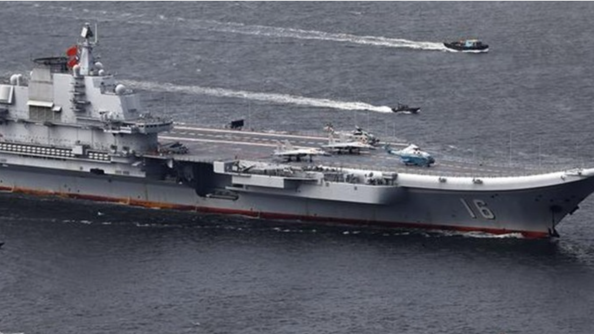 Două portavioane chinezeşti desfăşoară pentru prima oară operaţiuni ...