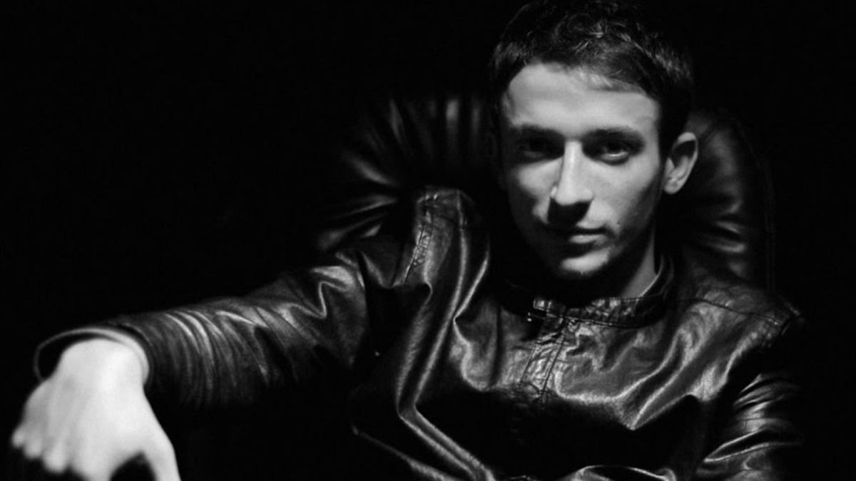 NEWS ALERT // (FOTO // SURSE) Influenserul „Nanu Danu” încătușat de INI ...