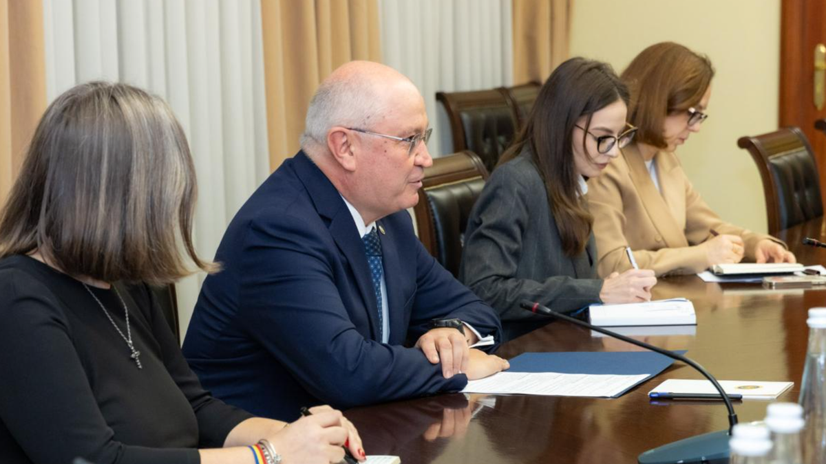 Prim-ministrul Alexandru Munteanu a avut o întrevedere cu Ministra ...